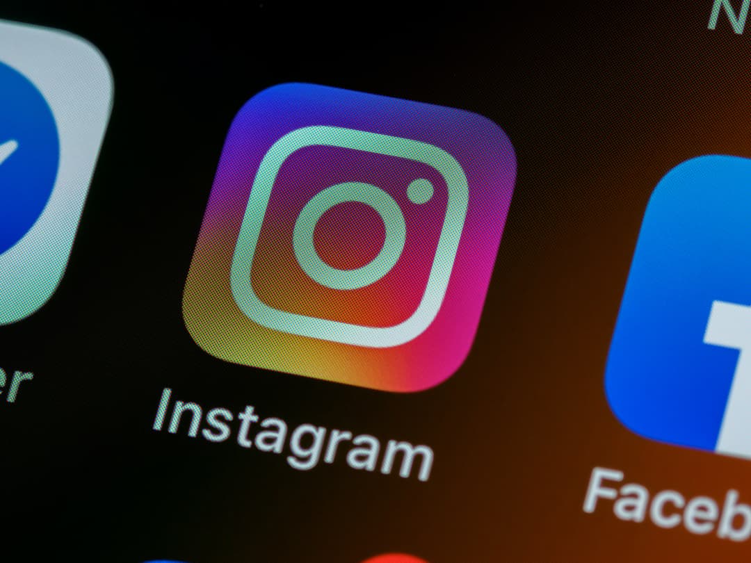 How to Make a Poll on Instagram & Ask the Right Questions